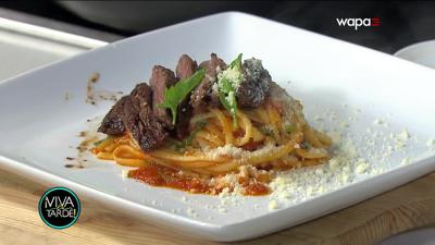 Receta: Pasta en salsa marinara con churrasco | Viva La Tarde | wapa.tv