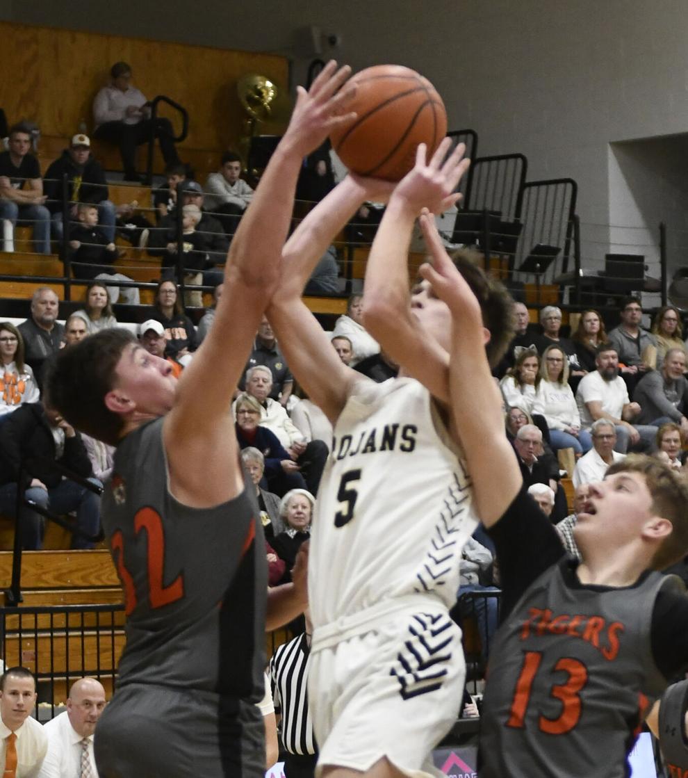 Botkins Boys Smother Jacksoncenter | Sports | wapakdailynews.com