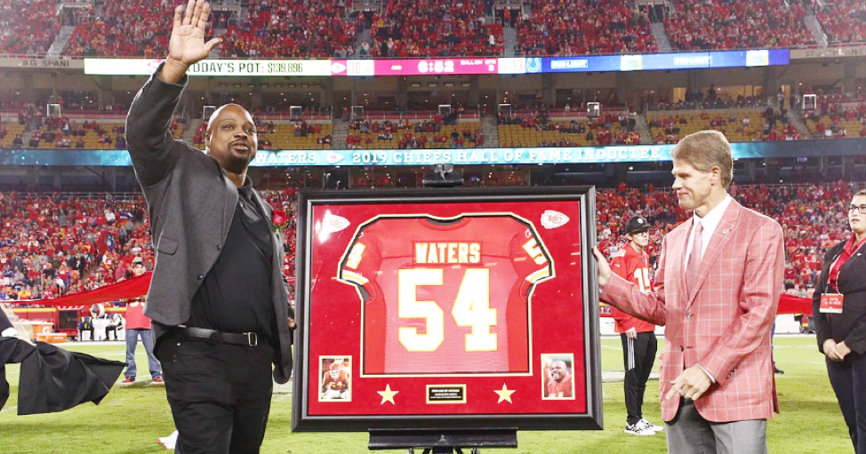 Brian Waters inducted into KC Chiefs Hall of Fame | Local News ...