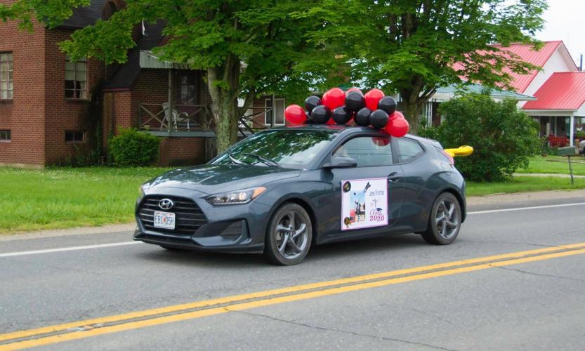 Community honors WHS grads with parade | News | waynecountynews.com