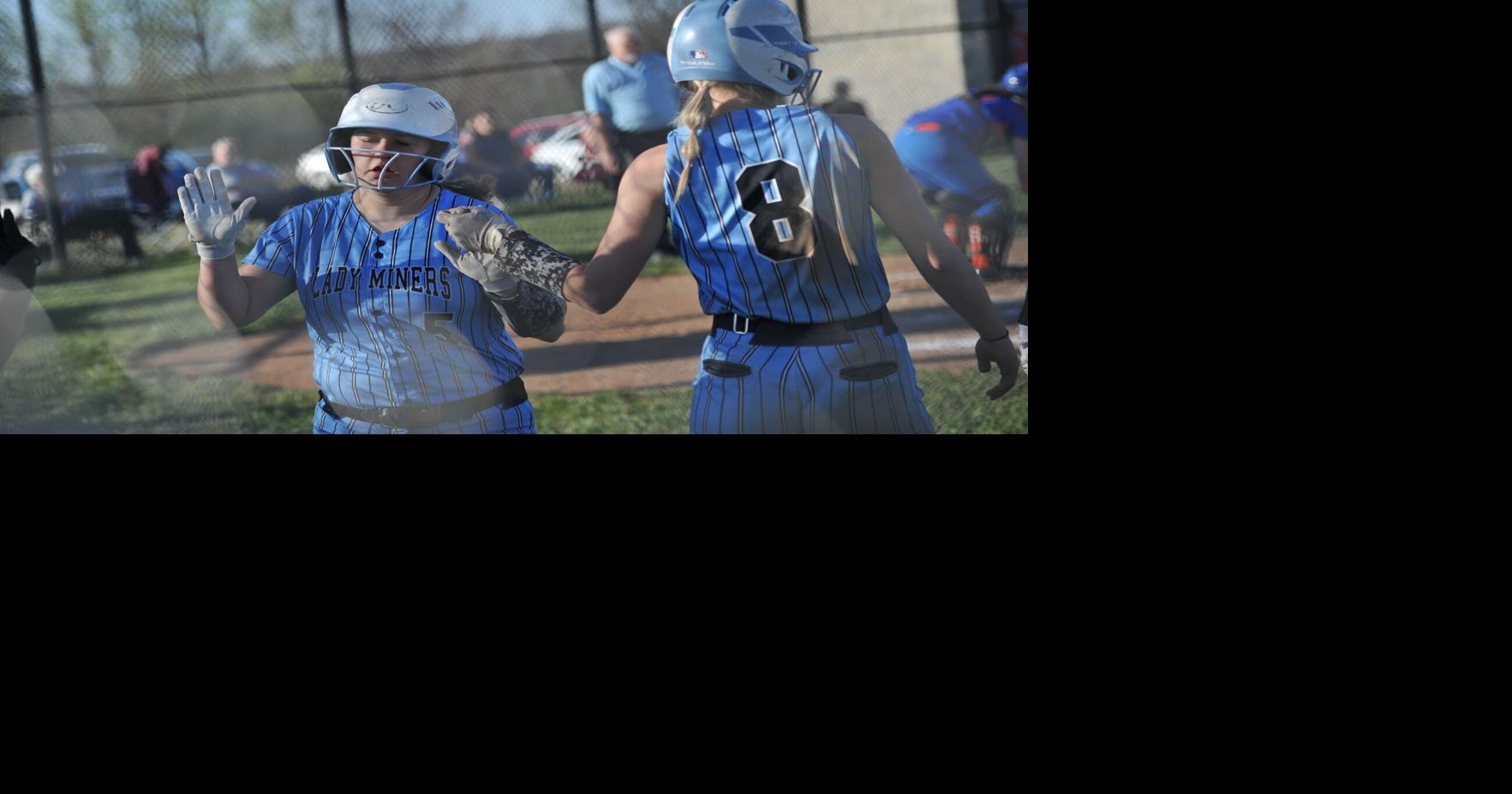 Lady Miners earn wins over Phelps and Tolsia | Sports | waynecountynews.com
