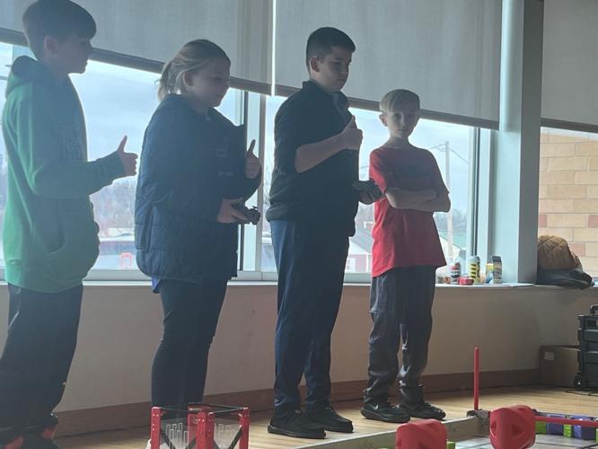 Wayne County elementary and middle school robotics teams, Playmates ...