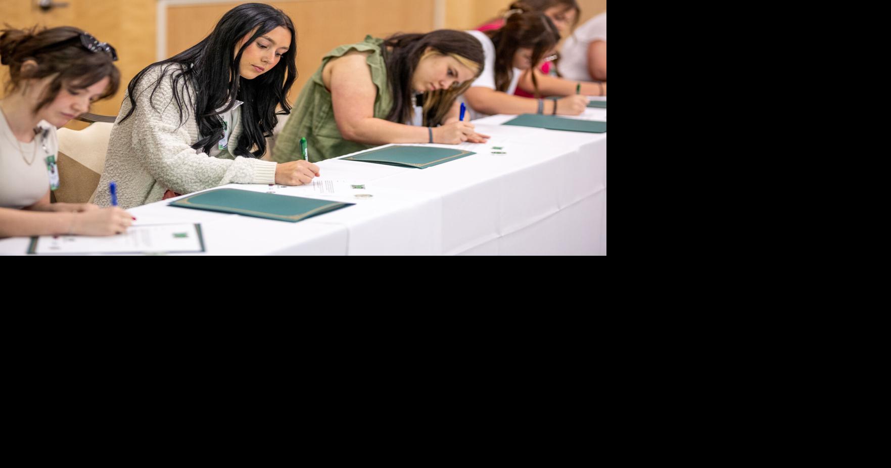 Students sign on to a new medical program | News | waynecountynews.com