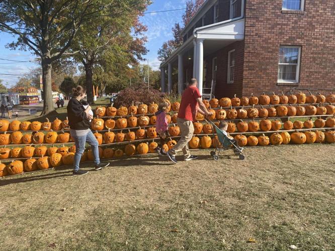 AutumnFest brings hundreds to Kenova Pumpkin House | News ...