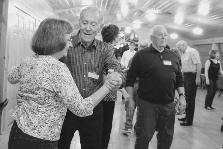 Old-time music, square dance draws crowd at Heritage Farm | News | waynecountynews.com