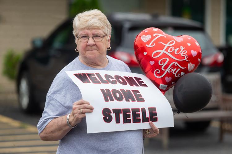 Community welcomes baby Steele Merritt home for first time since birth ...