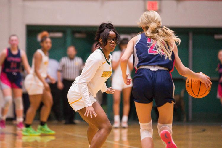 Spring Valley girls hold off Huntington High for sectional title ...