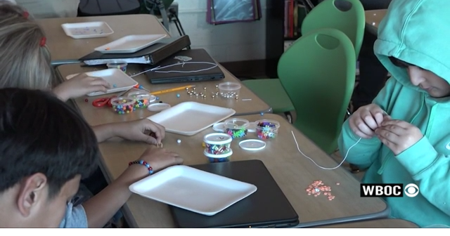 School Club Makes Swiftie Friendship Bracelets To Learn Math | Latest ...