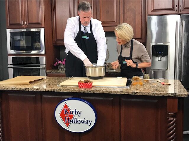 Yarn Wrapped Leaf Craft and Fall Leaf Potato Stamp | Delmarvalife ...