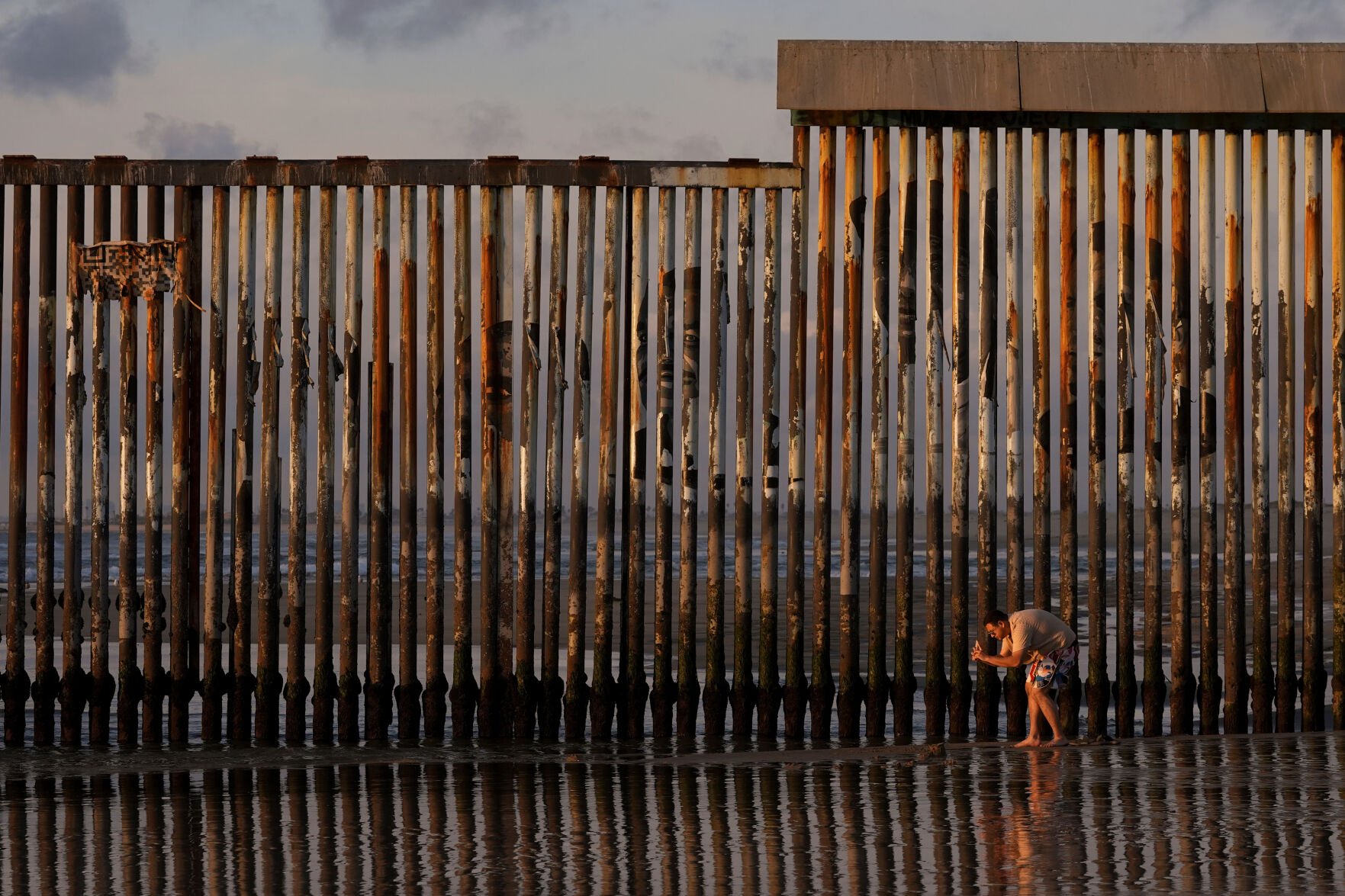 Trump's immigration crackdown led to drop in US growth rate last year ...