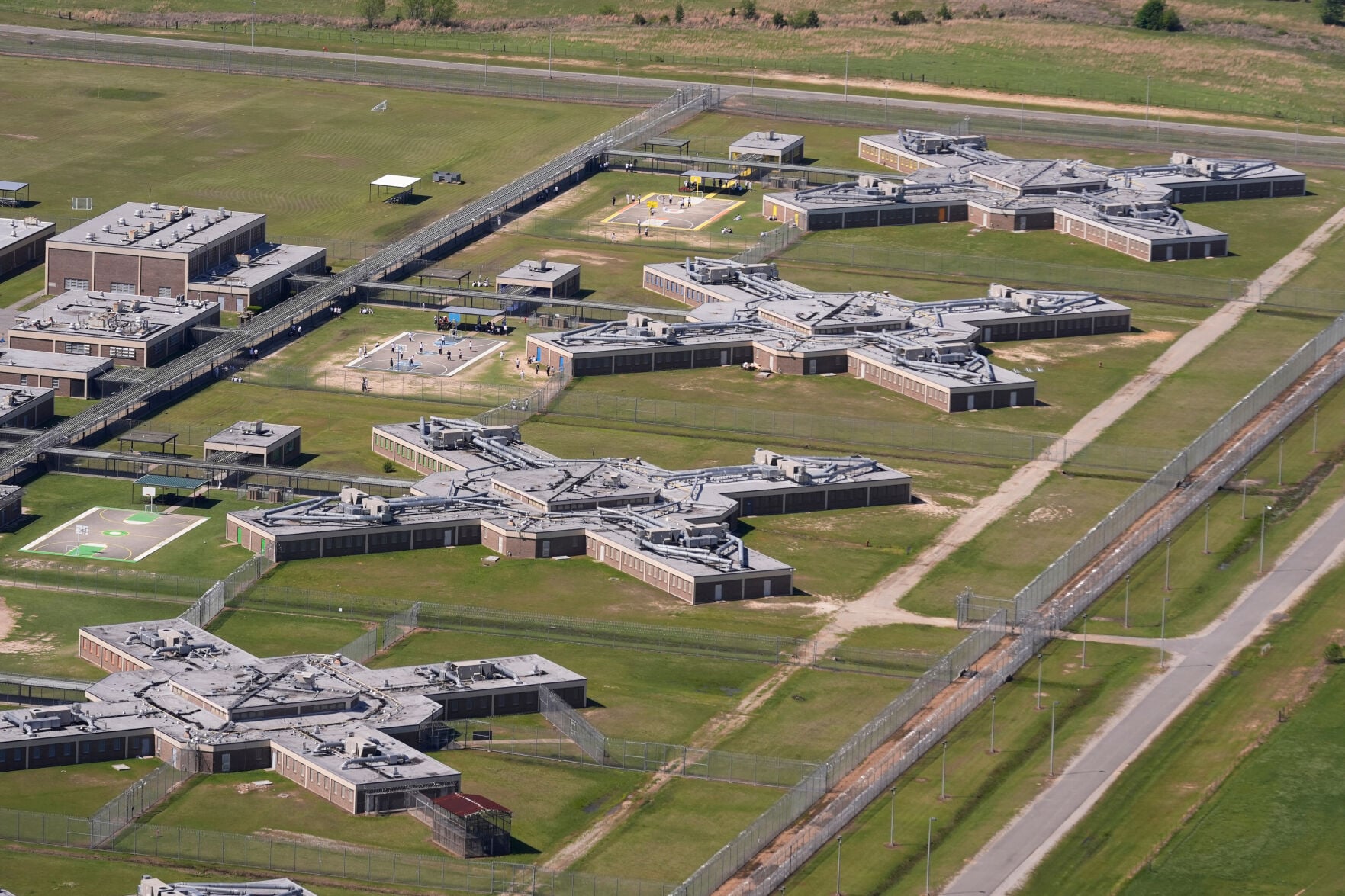 ICE facility in Louisiana reports its second detainee death in less ...