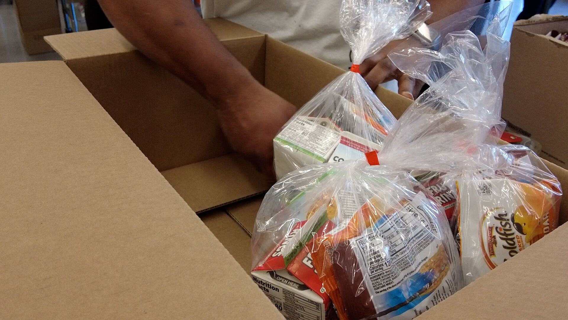 Dozens volunteer at Food Bank of Delaware for MLK Day | Latest News ...
