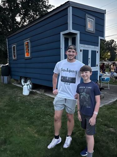Party at the Tiny House - Photo Essay | Photos | wcn247.com