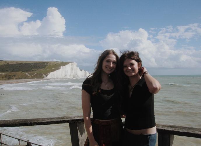 PHOTOS! Students set off to study abroad in London | Holcad And Campus ...
