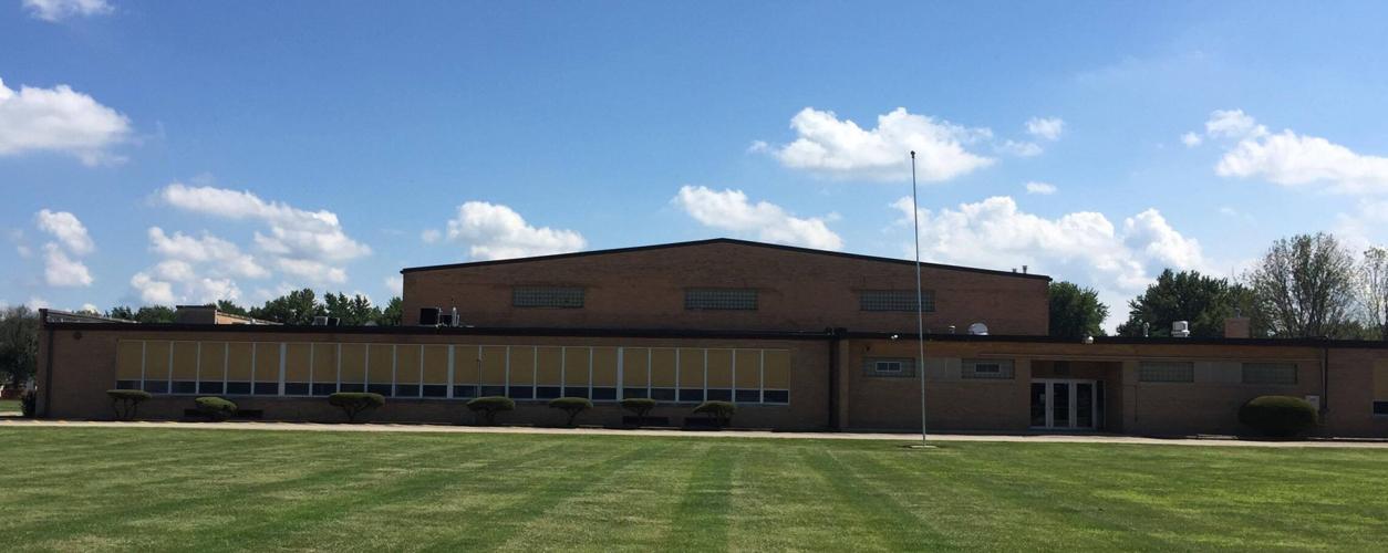 Parents Sound Off at Special Mazon-Verona-Kinsman School Board Meeting. | Local News | wcsjnews.com