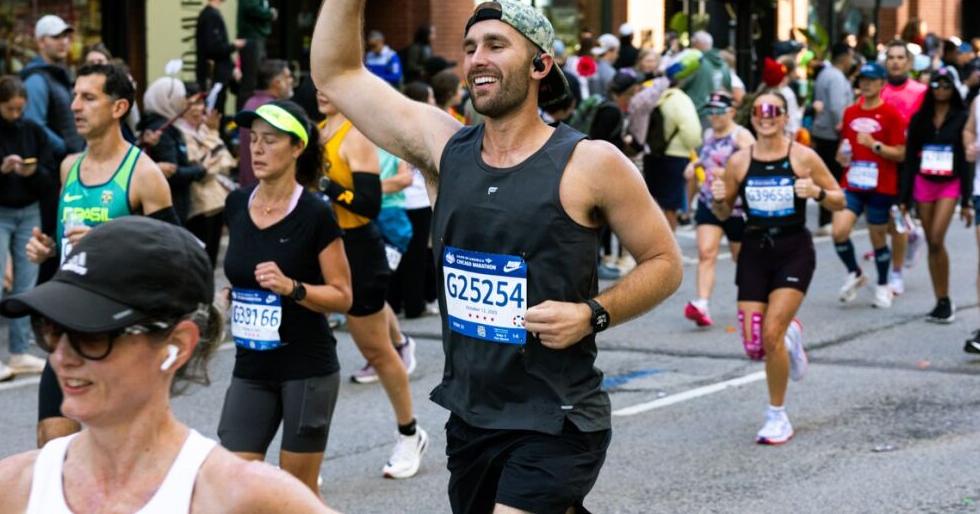 Morris Police Officer Runs Personal Best in Chicago Marathon | Local ...