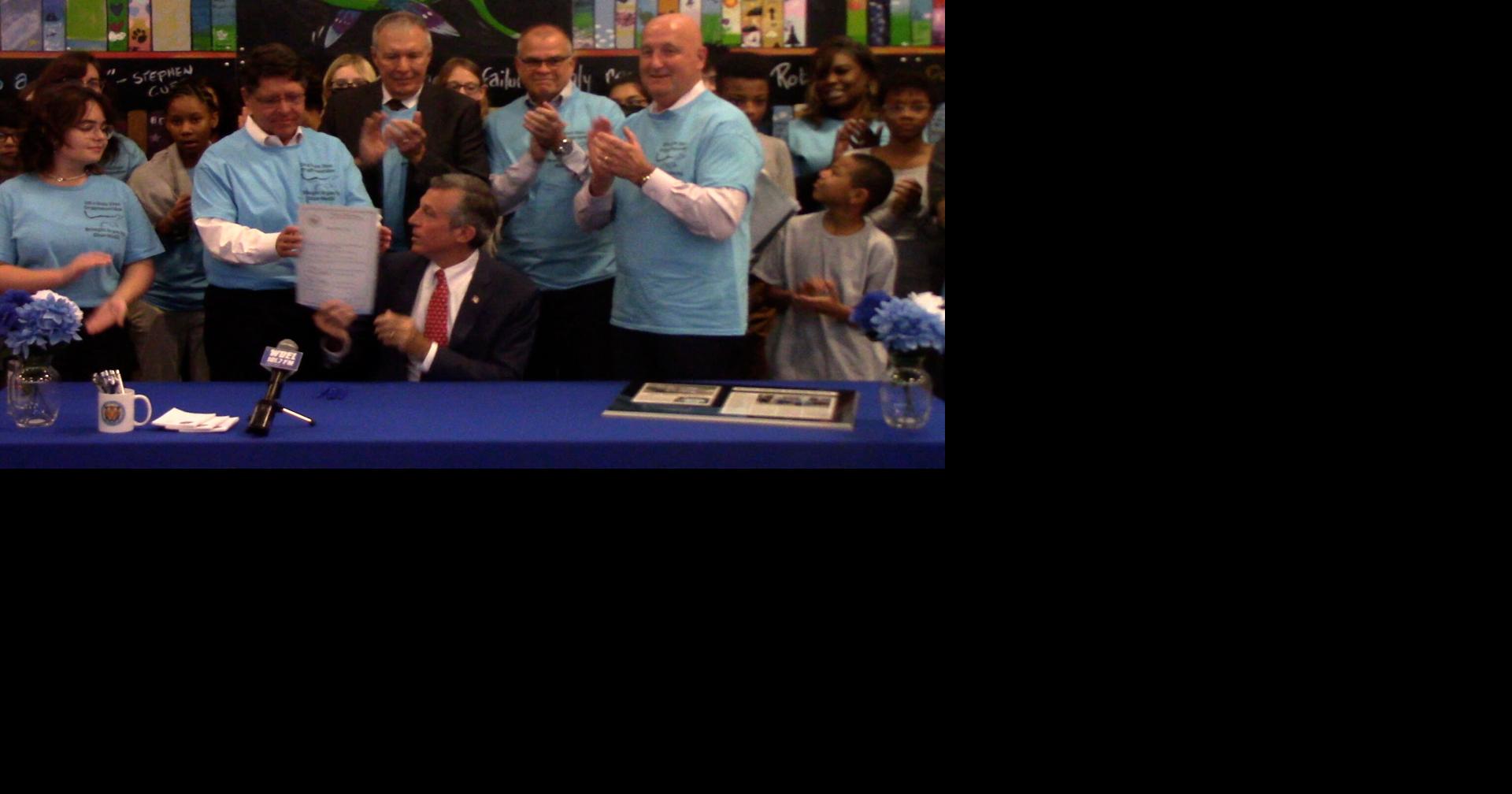 VIDEO | Delaware's state dinosaur is officially the Dryptosauridae ...