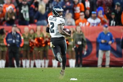 Eagles cornerback Darius Slay Jr. had arthroscopic knee surgery and ...
