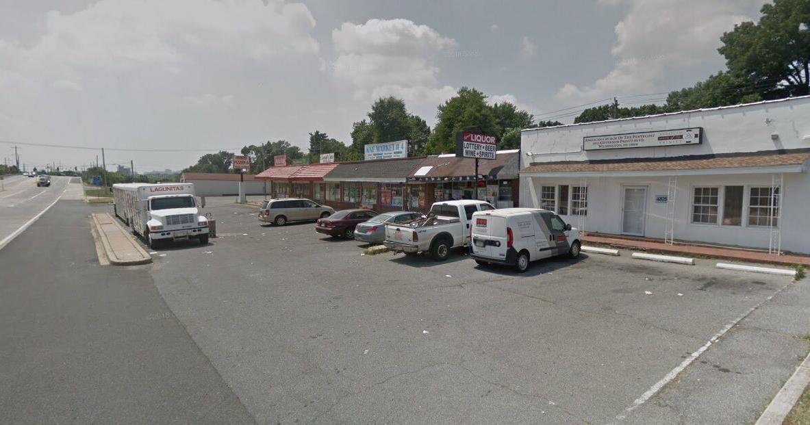 Police investigating scene at Edgemoor shopping center | The Latest ...