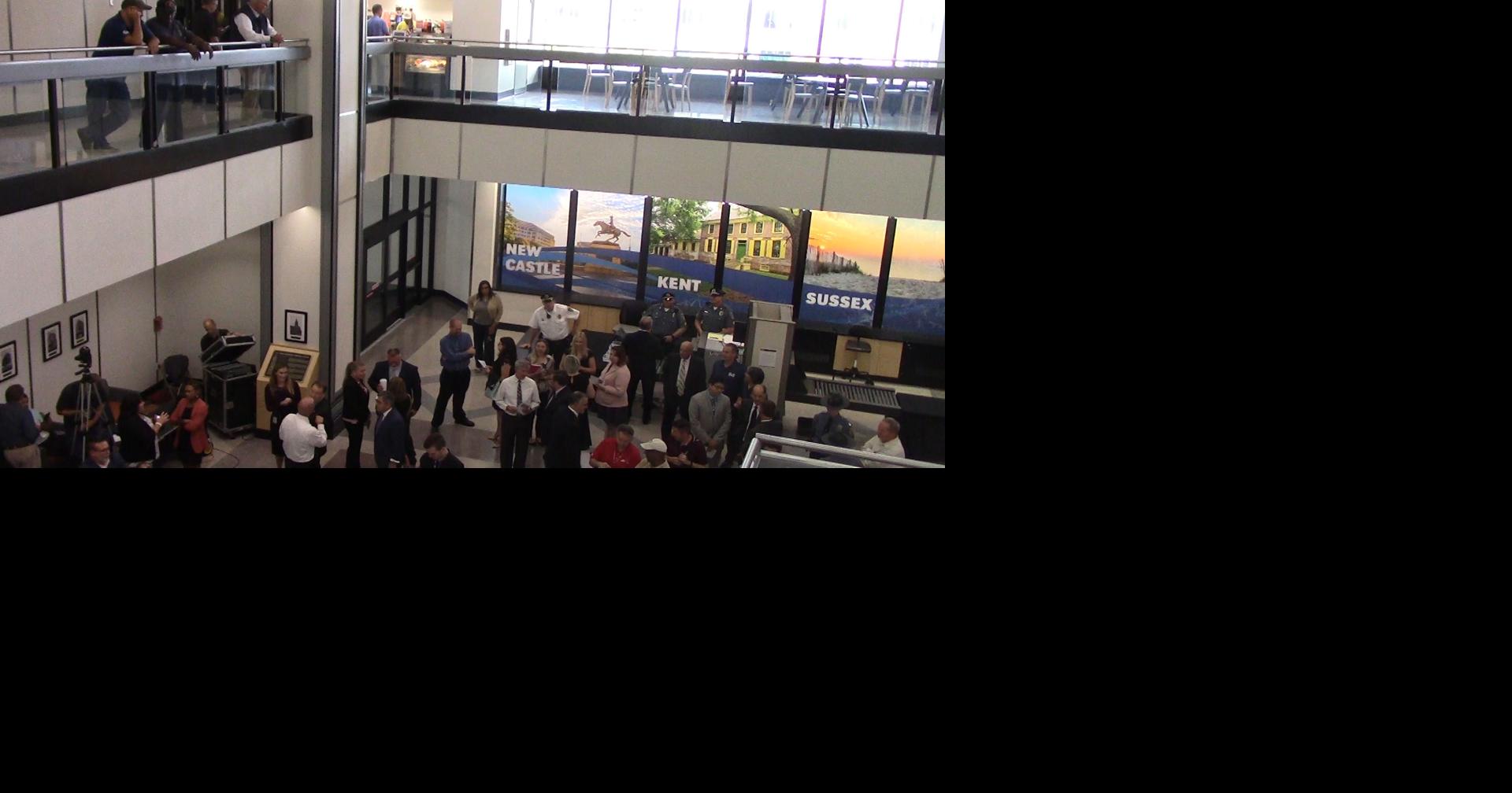 VIDEO | Visitors, employees are 'wowed' by Carvel State Building ...