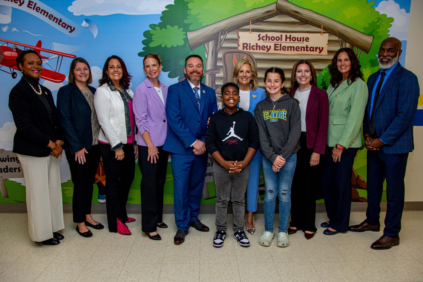 Dr. Jill Biden reads from her children's book at Richey Elementary ...