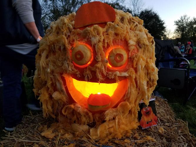 VIDEO | #GrittyLove in effect at the Great Pumpkin Carve in Chadds Ford ...