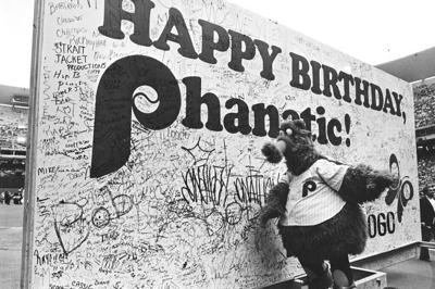 Dave Raymond, original Phillie Phanatic and son of UD coaching legend ...