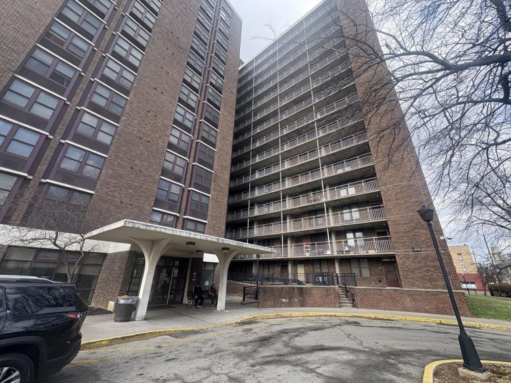 Electrical fire causes power outage at LMHA high-rise in Old Louisville ...