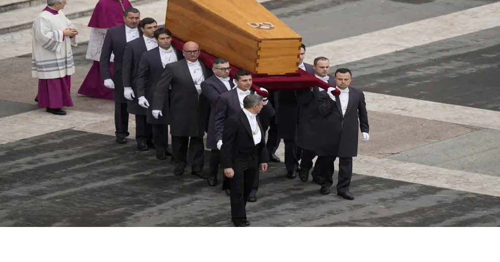 Pope Benedict's casket | | wdrb.com