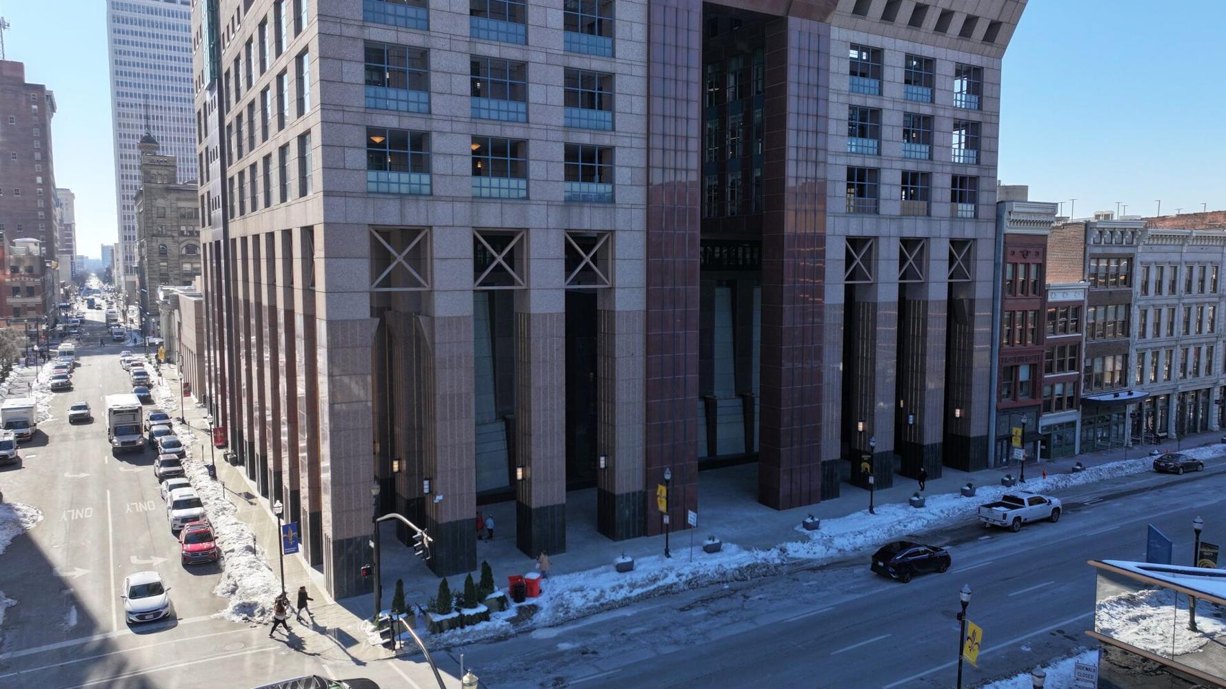 Humana to list iconic downtown Louisville headquarters for sale ...