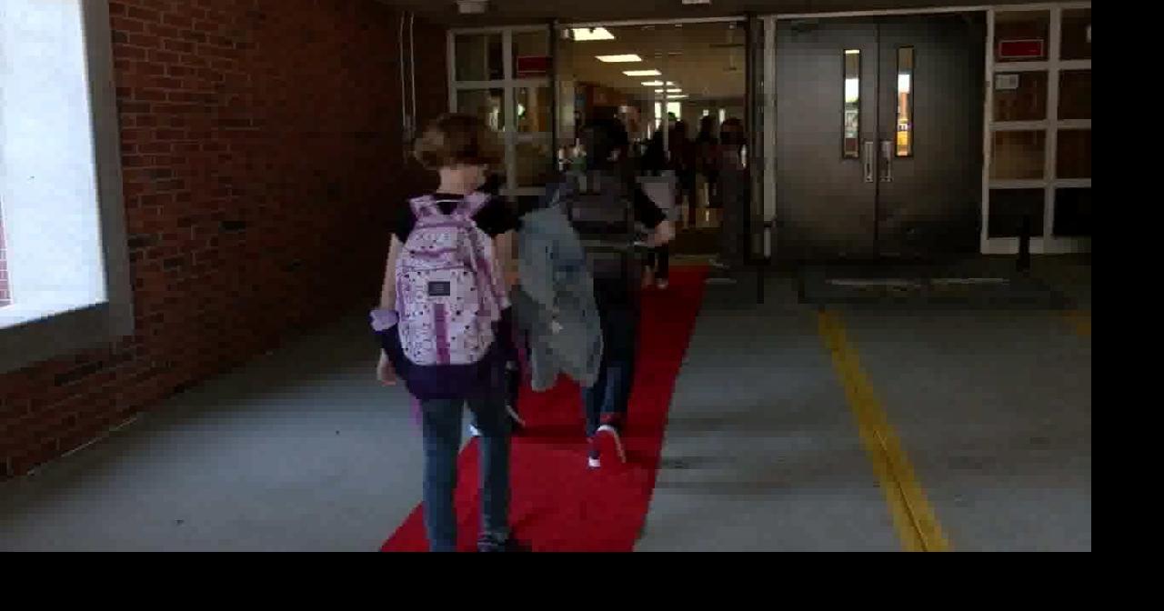 JCPS students return for first day of school | Wdrb-video | wdrb.com