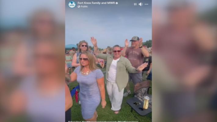 Actor Gary Sinise, Lt. Dan Band performs at Fort Knox in Kentucky ...