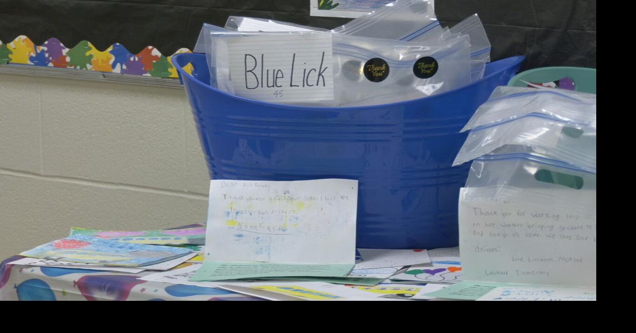 Laukhuf Elementary students make cards for JCPS bus drivers | | wdrb.com