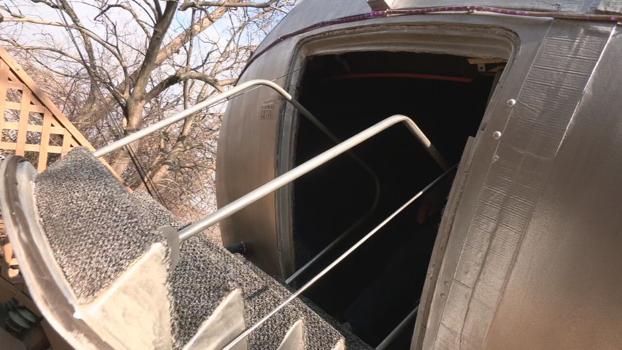 'Spaceship' spotted on Kentucky hillside is a house used for out-of ...