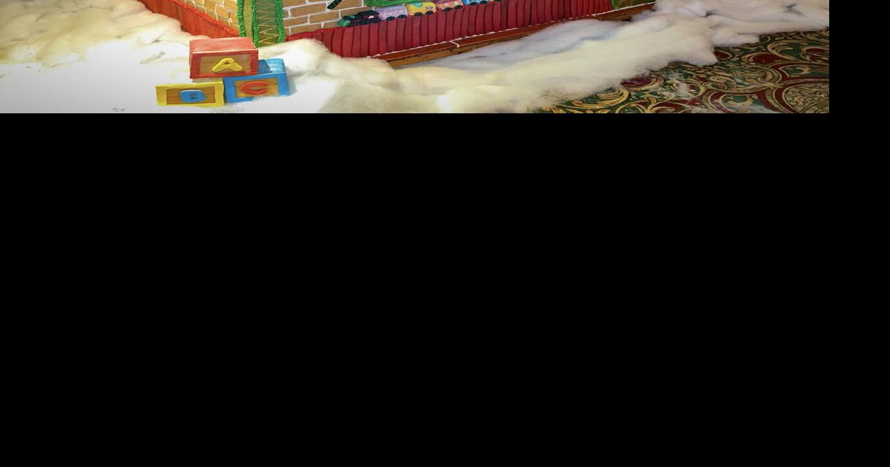 IMAGES | Giant gingerbread house finishes construction at French Lick ...