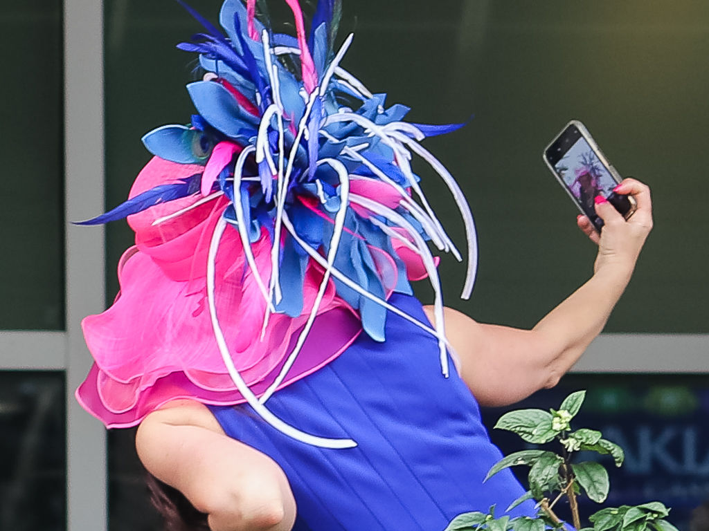 IMAGES | 'Thurby' grows in popularity with Louisville racing fans ...