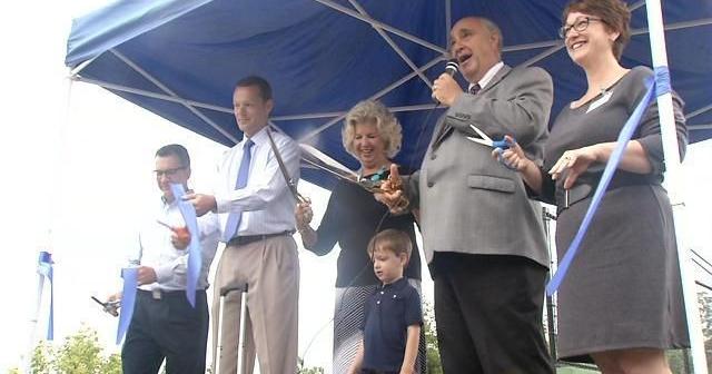 Oldham County pedestrian bridge officially opens | Local News | wdrb.com