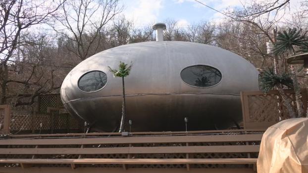 'Spaceship' spotted on Kentucky hillside is a house used for out-of ...