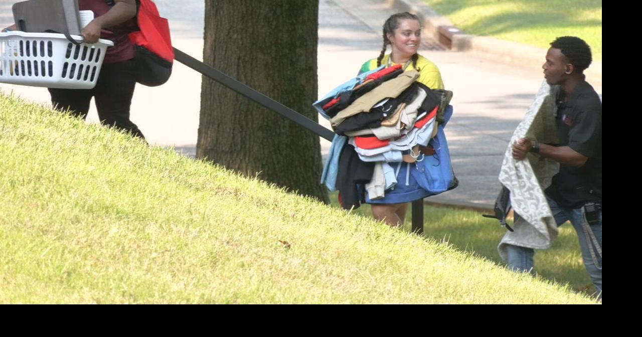 Bellarmine University moves in first-year students onto campus Saturday ...