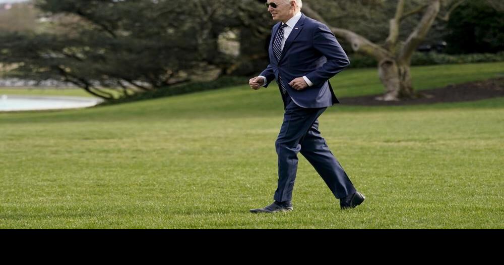 President Joe Biden jogs across the South Lawn.jpeg | | wdrb.com
