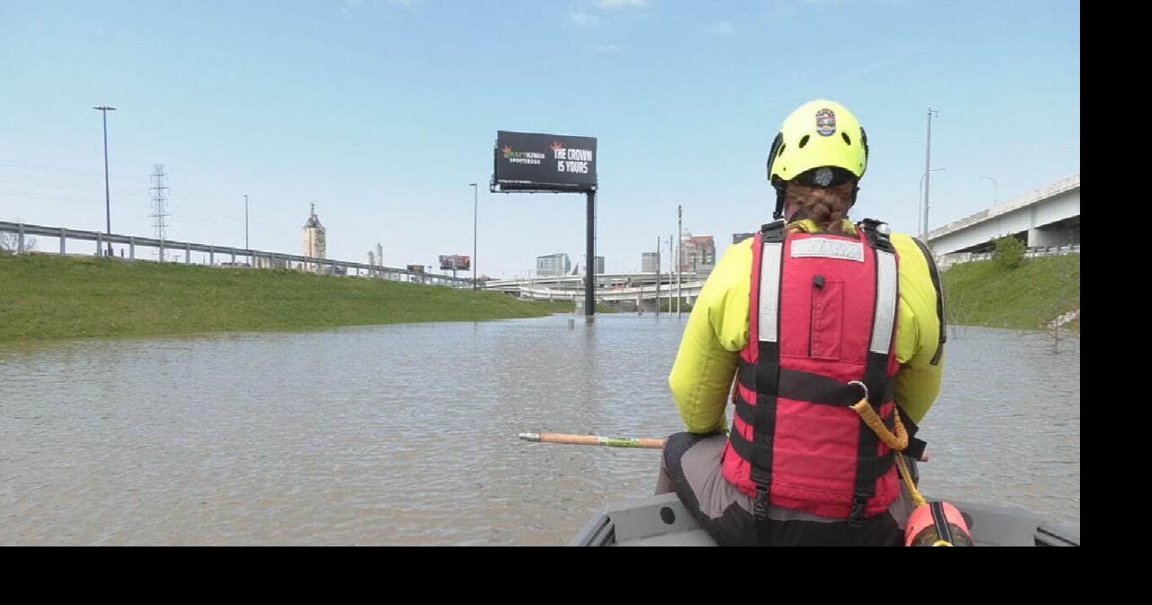 LMPD River Patrol uses rescue boats to survey flooded River Road ...