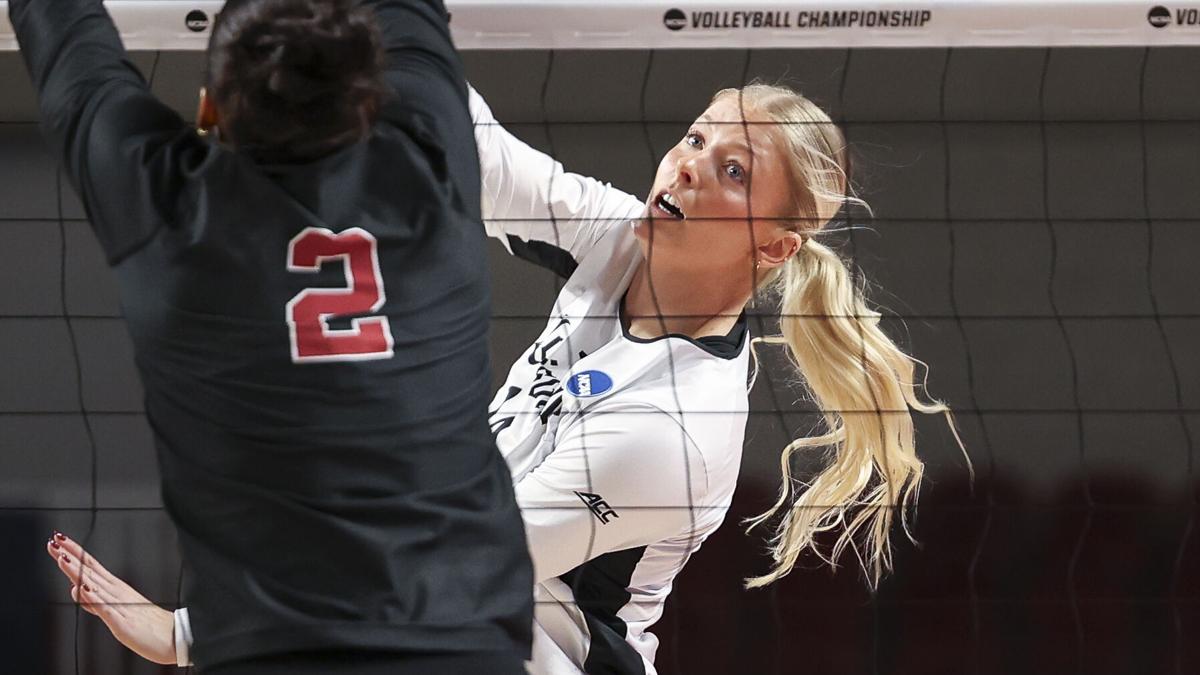 CRAWFORD | Hometown heroics: Anna DeBeer led Louisville's storybook ...