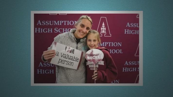 Louisville mother, daughter killed in 2020 crash inducted into hall of ...