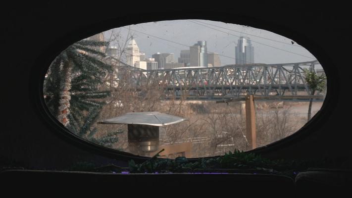 'Spaceship' spotted on Kentucky hillside is a house used for out-of ...
