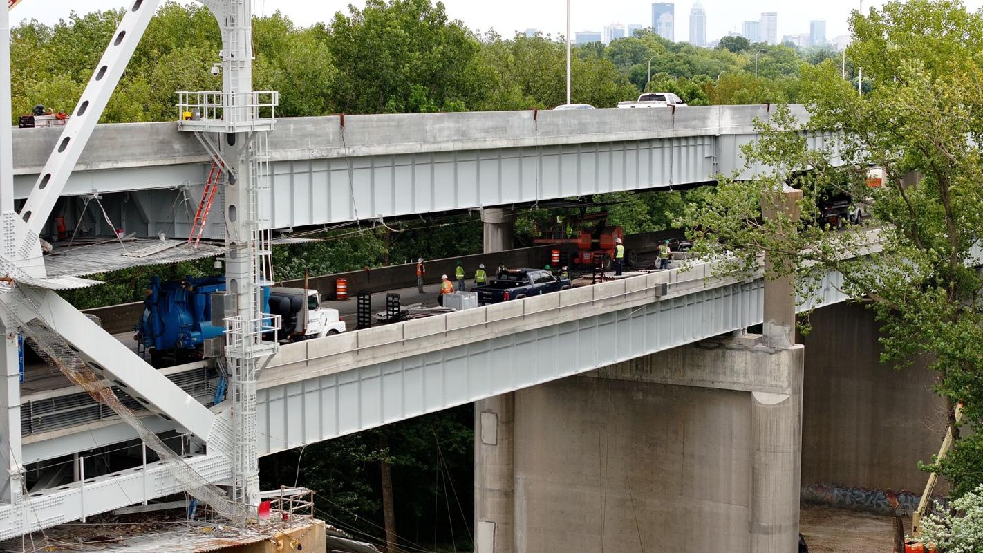 Lanes on bottom deck of Sherman Minton Bridge to close at 10 p.m. Friday | Local News | wdrb.com