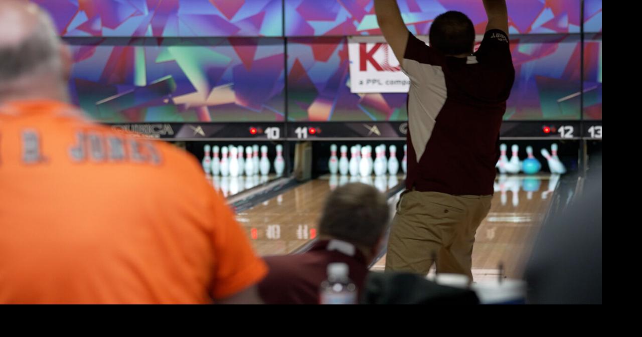 Kentucky high school bowling championships underway in Louisville ...