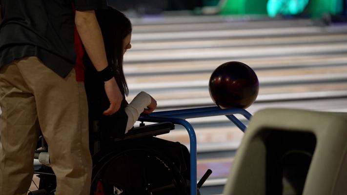Kentucky high school bowling championships underway in Louisville ...