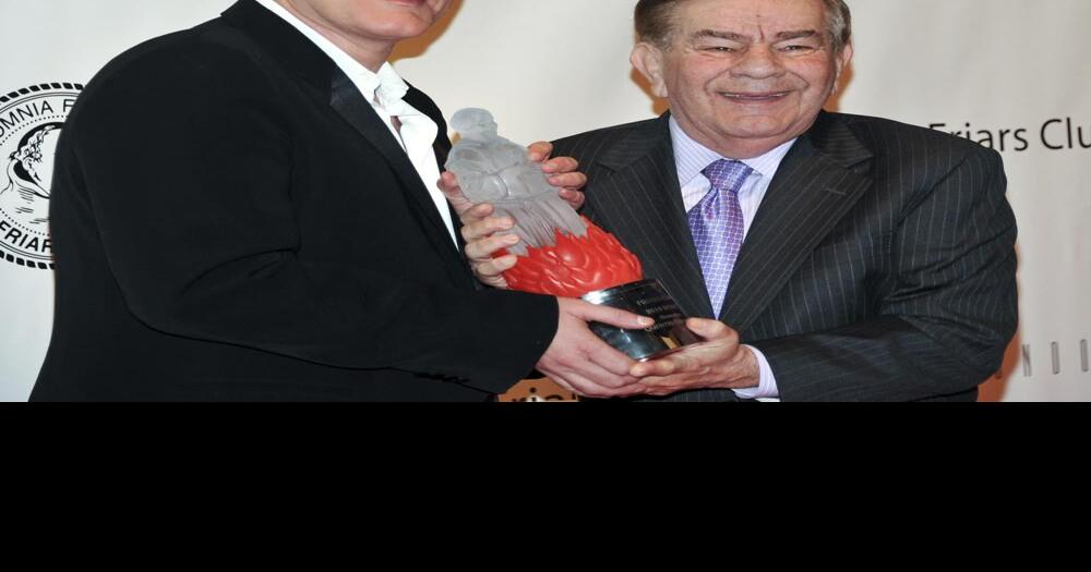 Quentin Tarantino poses with Friars Club Dean Freddie Roman | | wdrb.com