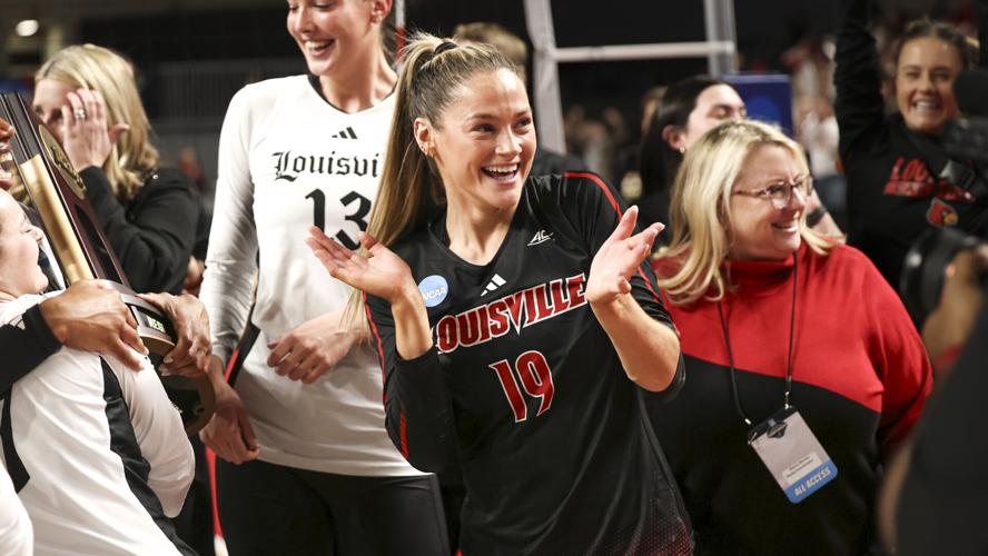 CRAWFORD | How Elena Scott's All-American abandon fueled Louisville's ...