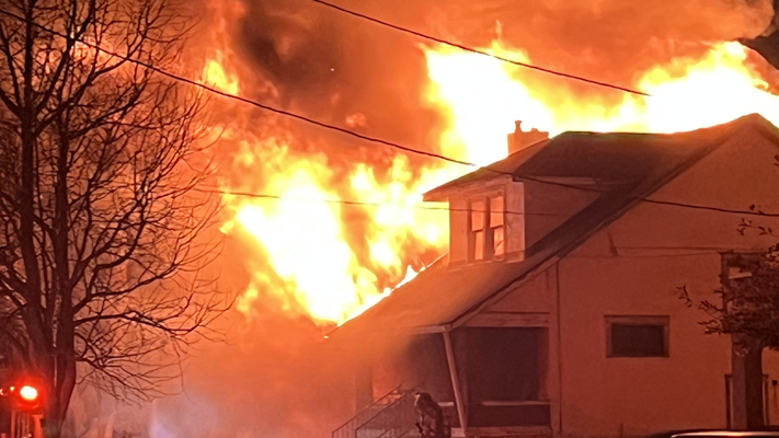 Early morning fire engulfs vacant Louisville home, damages two others ...